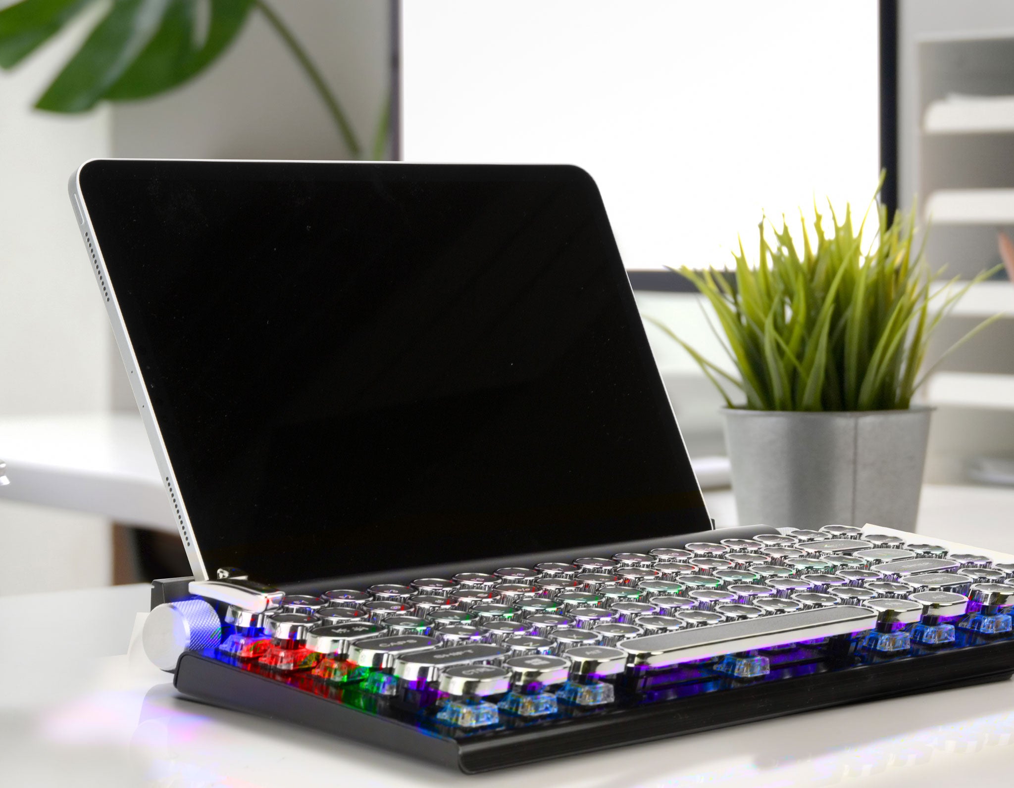 The Screenwriter Wireless Backlit Keyboard – eklectiktech.com